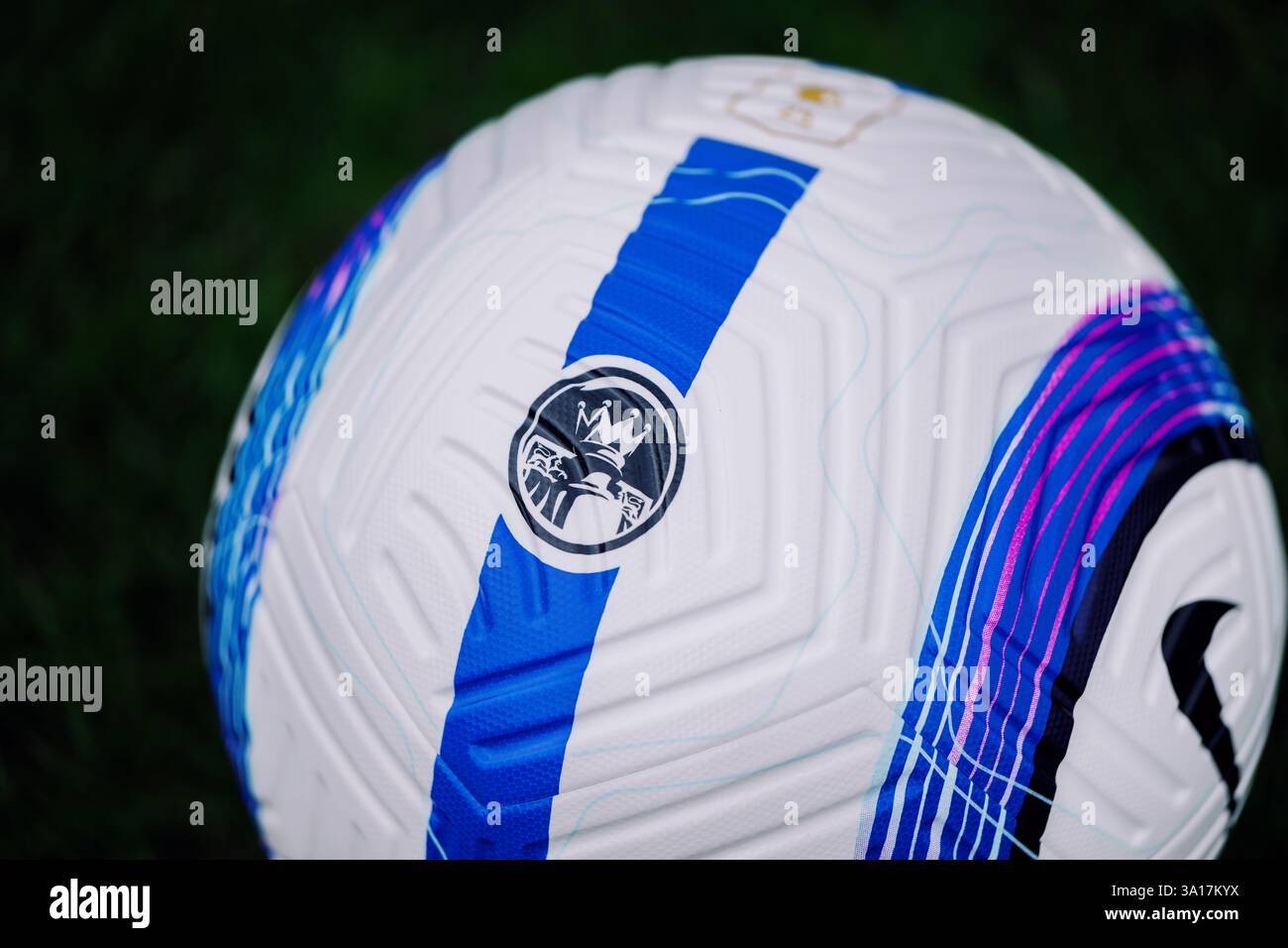 Premier league ball 2025 hi-res stock photography and images - Alamy