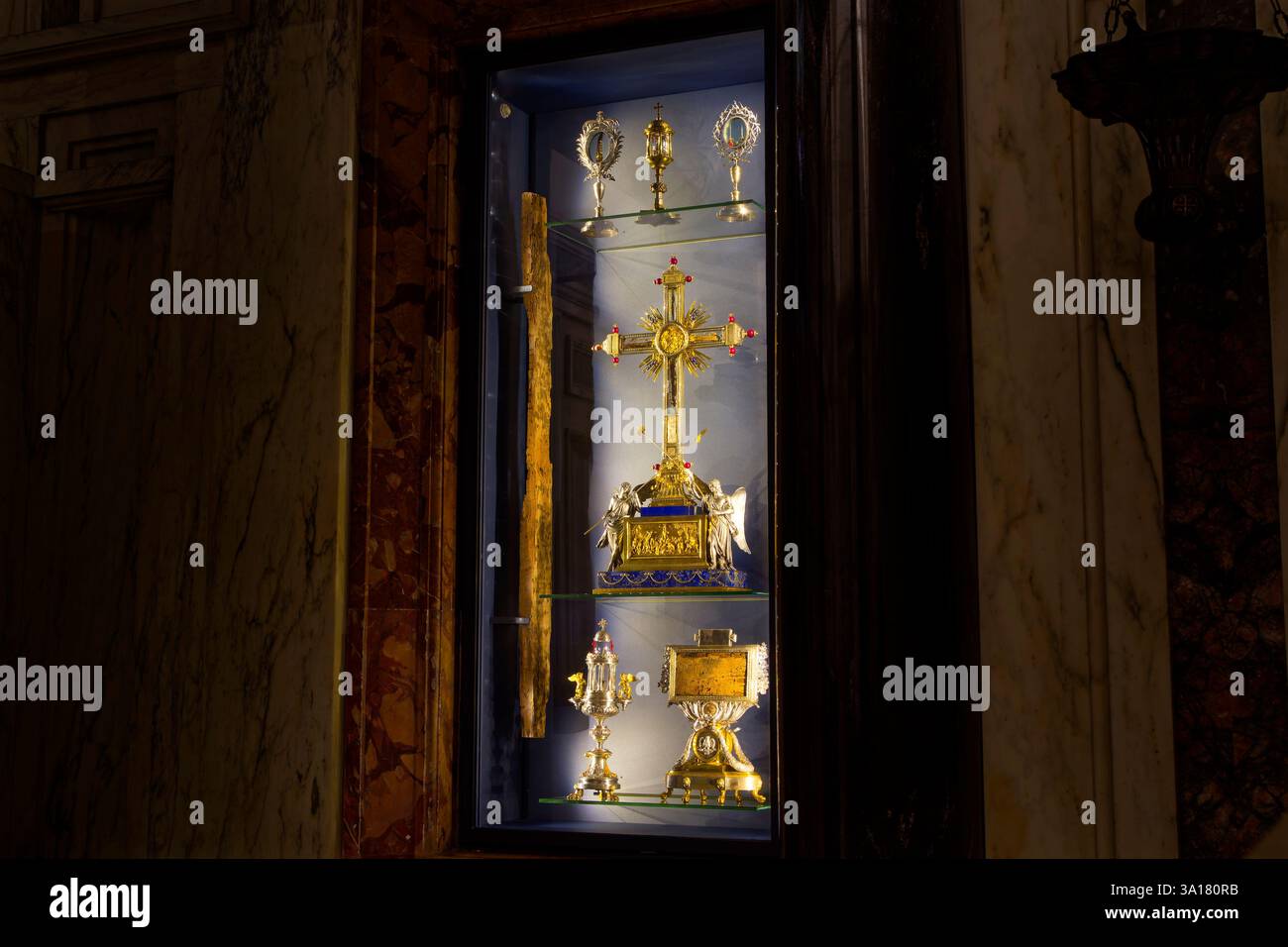 Relics of the Passion of Christ (reliquary of the nail, the thorns, the ...