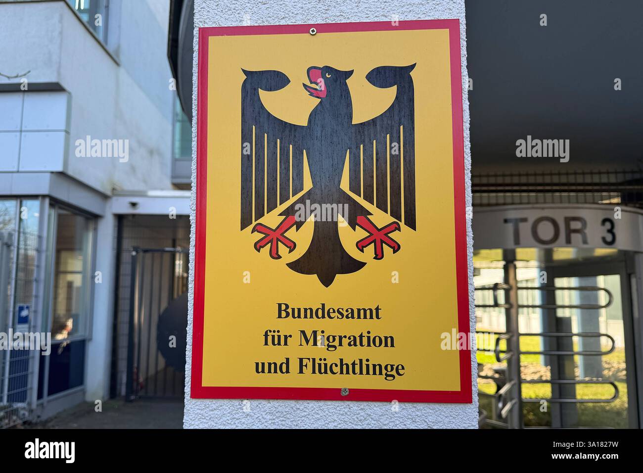 07.03.2025 xsvx, Politik, BAMF, emwirt v.l. Bundesamt für Migration und ...