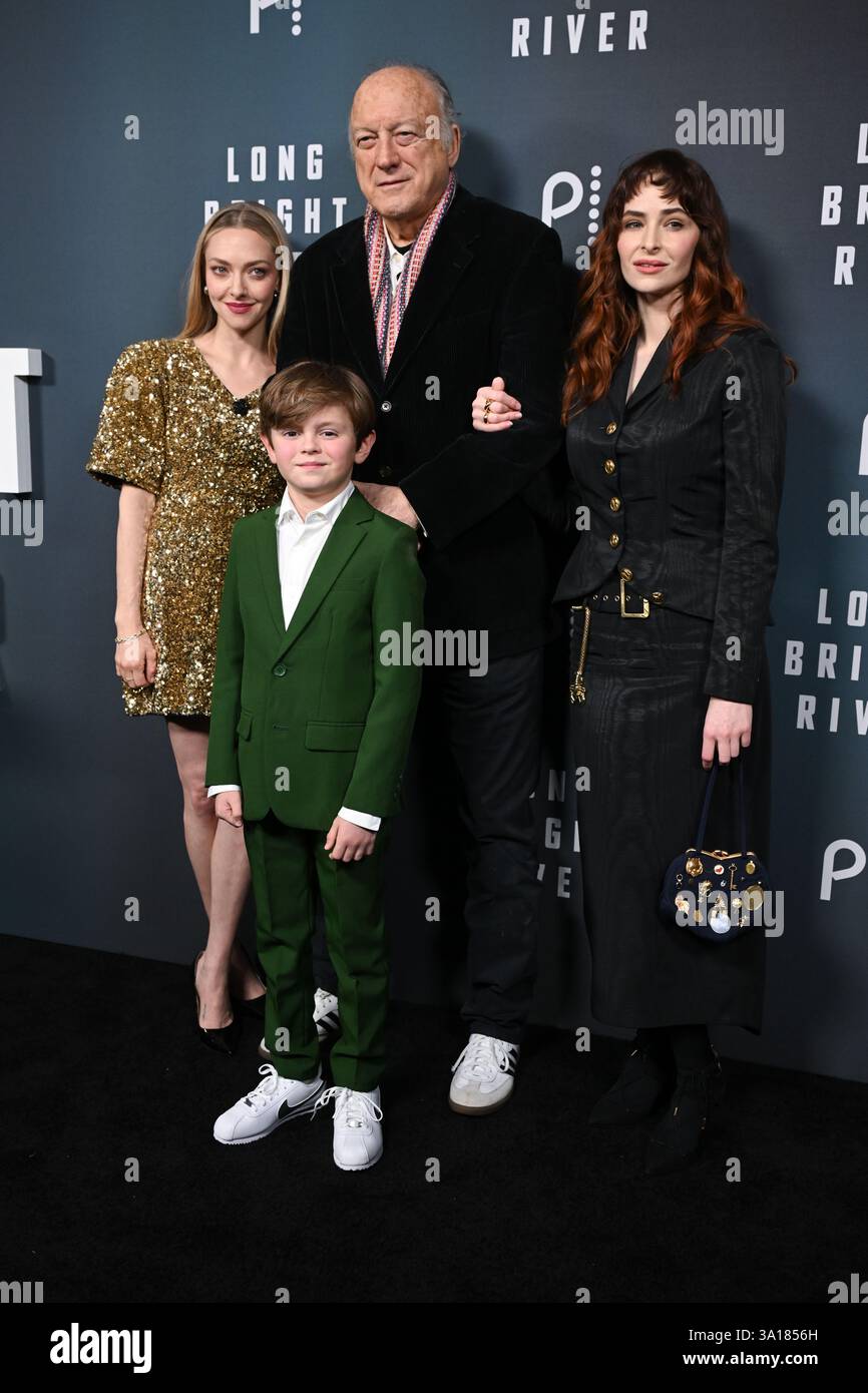 Amanda Seyfried, John Doman, Callum Vinson and Ashleigh Cummings Stock ...