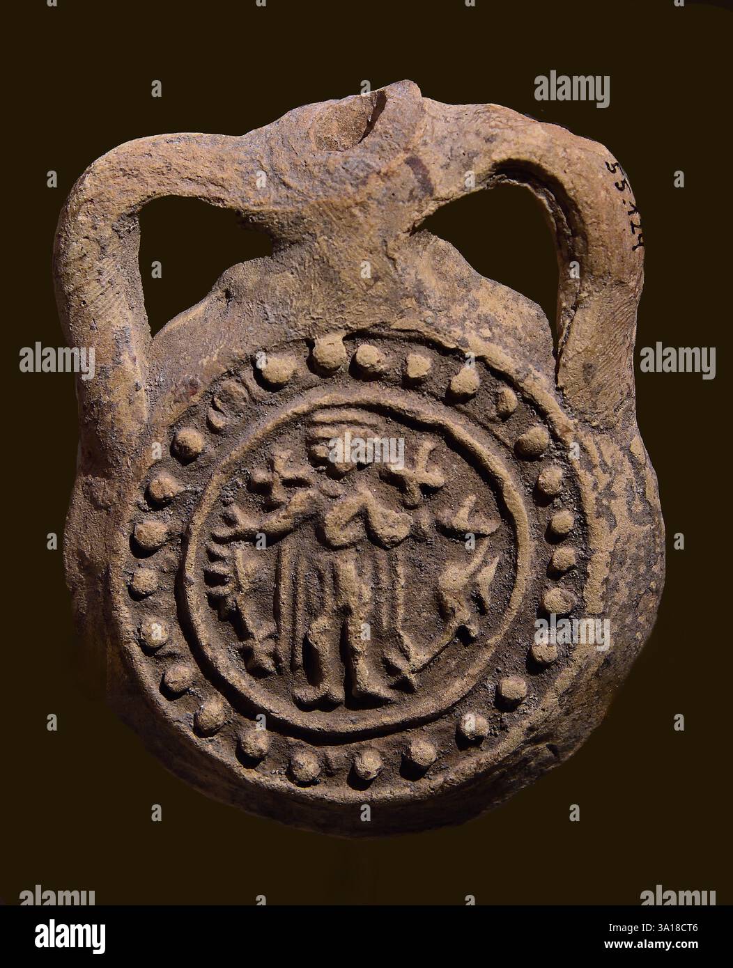 Pilgrims ampulla hi-res stock photography and images - Alamy