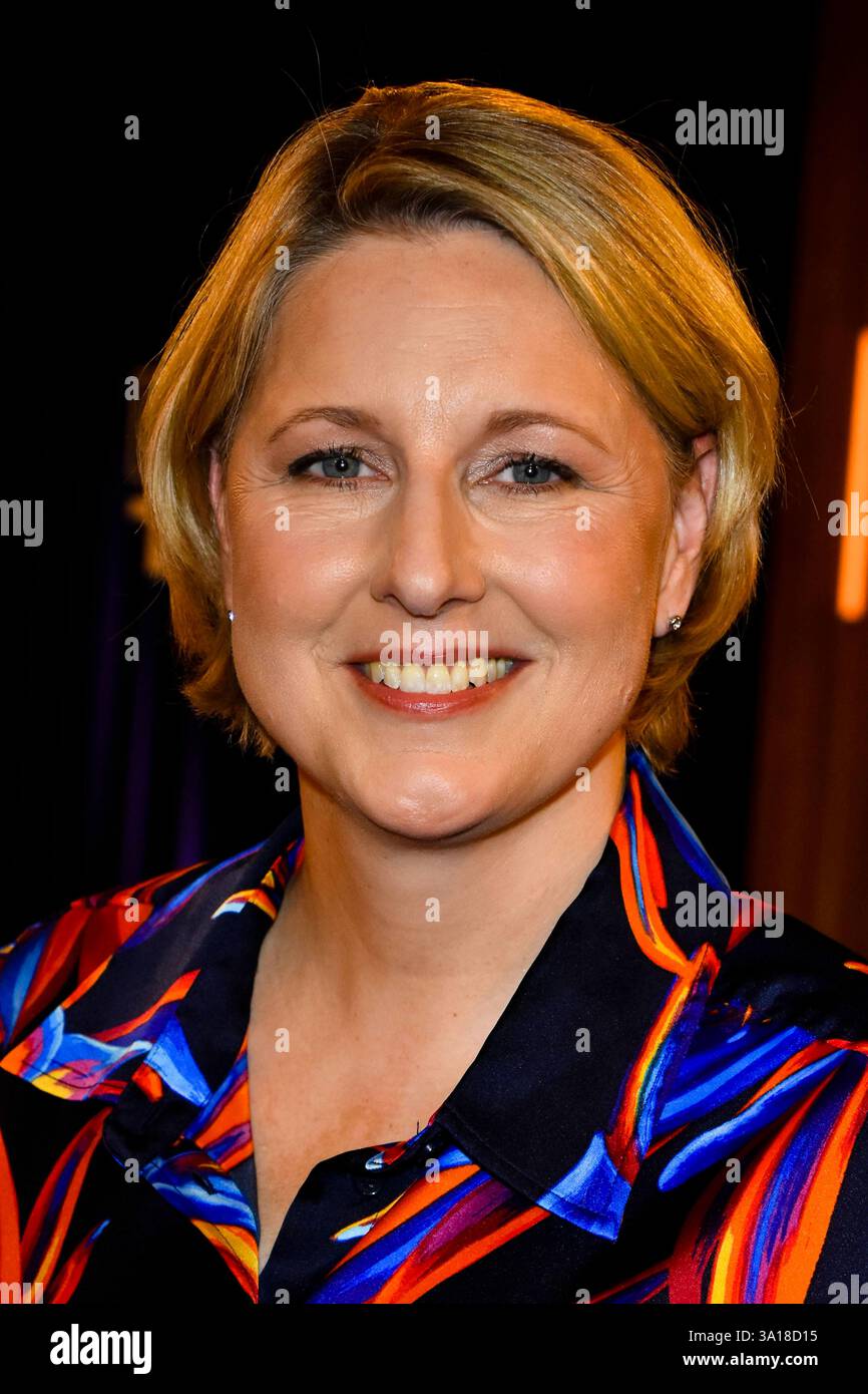 Gudrun Engel deutsche Journalistin. Studioleiterin ARD Fernsehen in ...