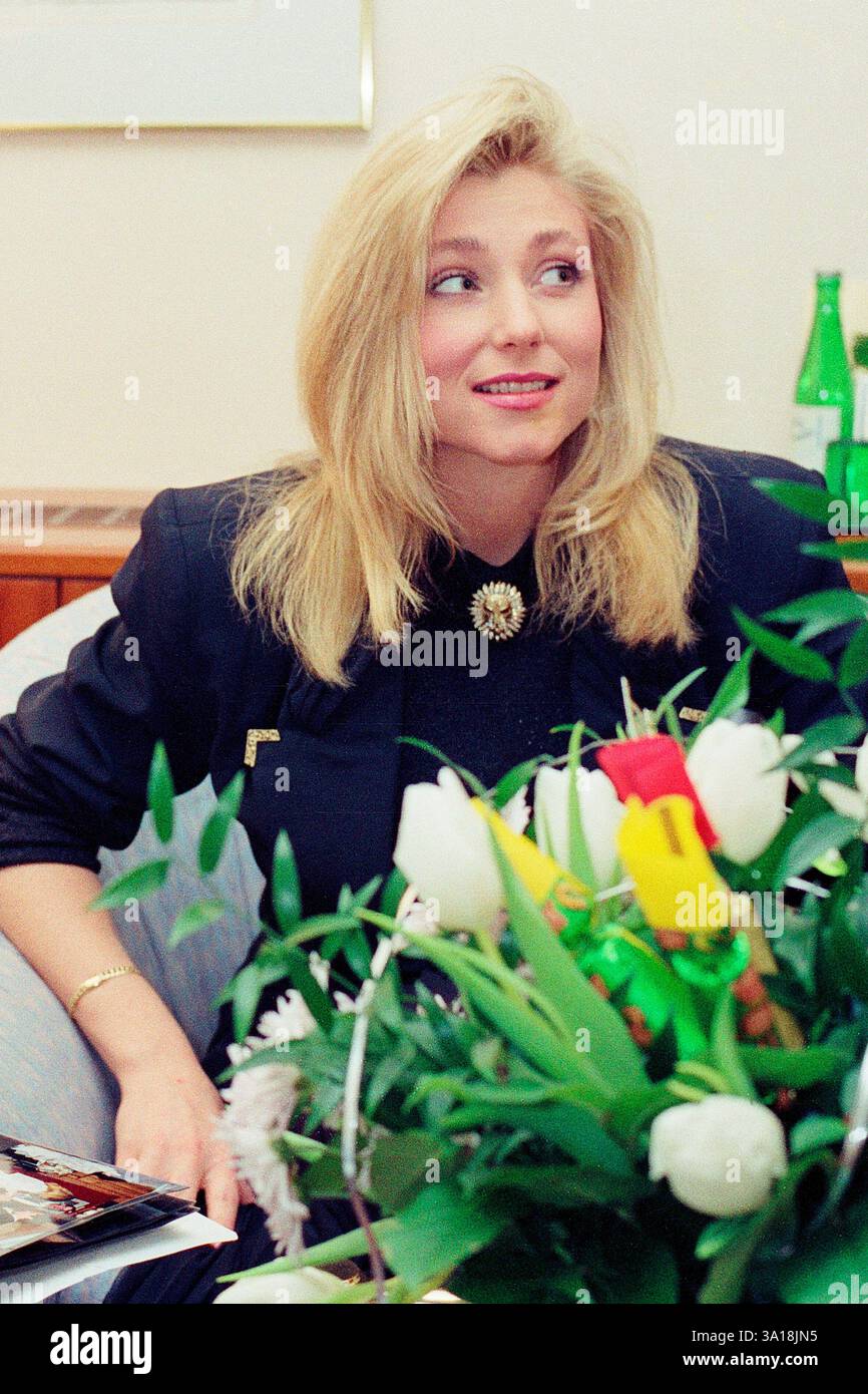 Pamela Bach, 1989 Stock Photo - Alamy