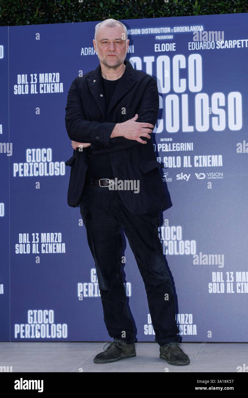 News - Photocall GIOCO PERICOLOSO Lucio Pellegrini attends the ...