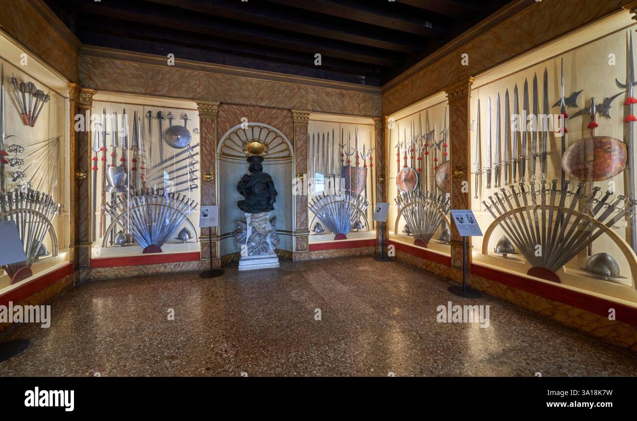 Armory exhibition hi-res stock photography and images - Alamy