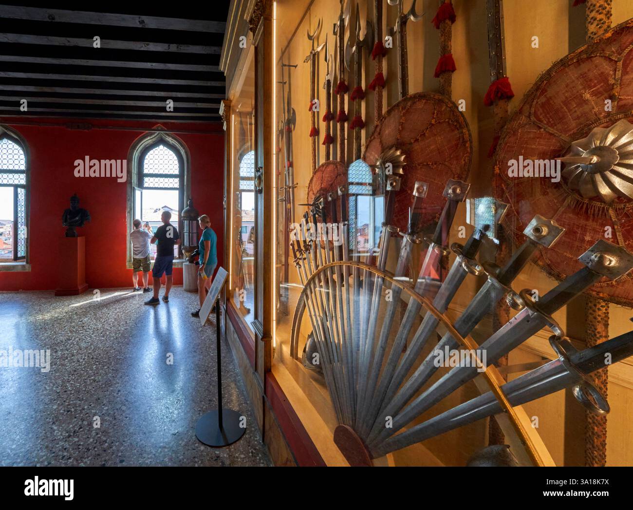 Palace of the exhibition hi-res stock photography and images - Alamy