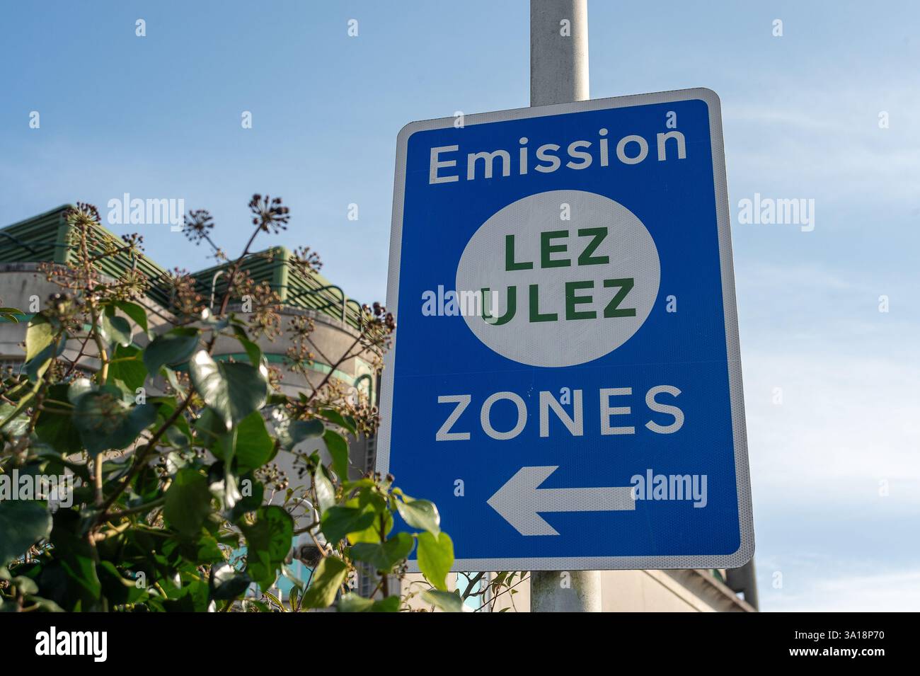 Ulez expansion controversy hi-res stock photography and images - Alamy