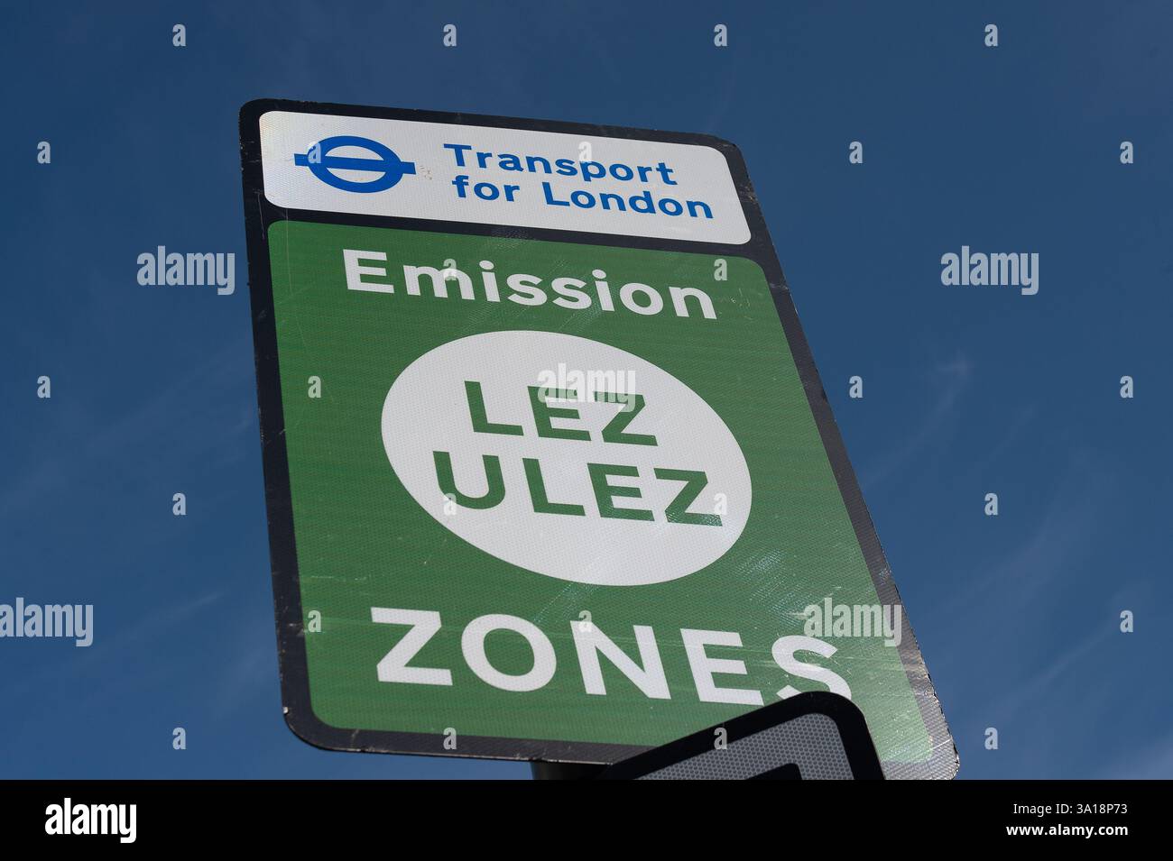 Ulez camera cut hi-res stock photography and images - Alamy