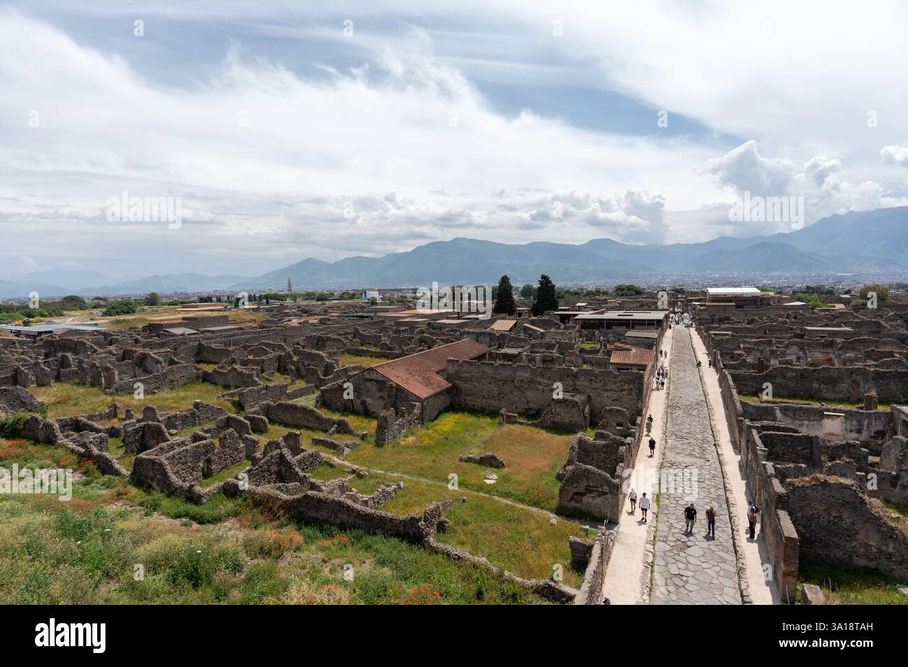 Aerial view pompeii mount vesuvius hi-res stock photography and images ...