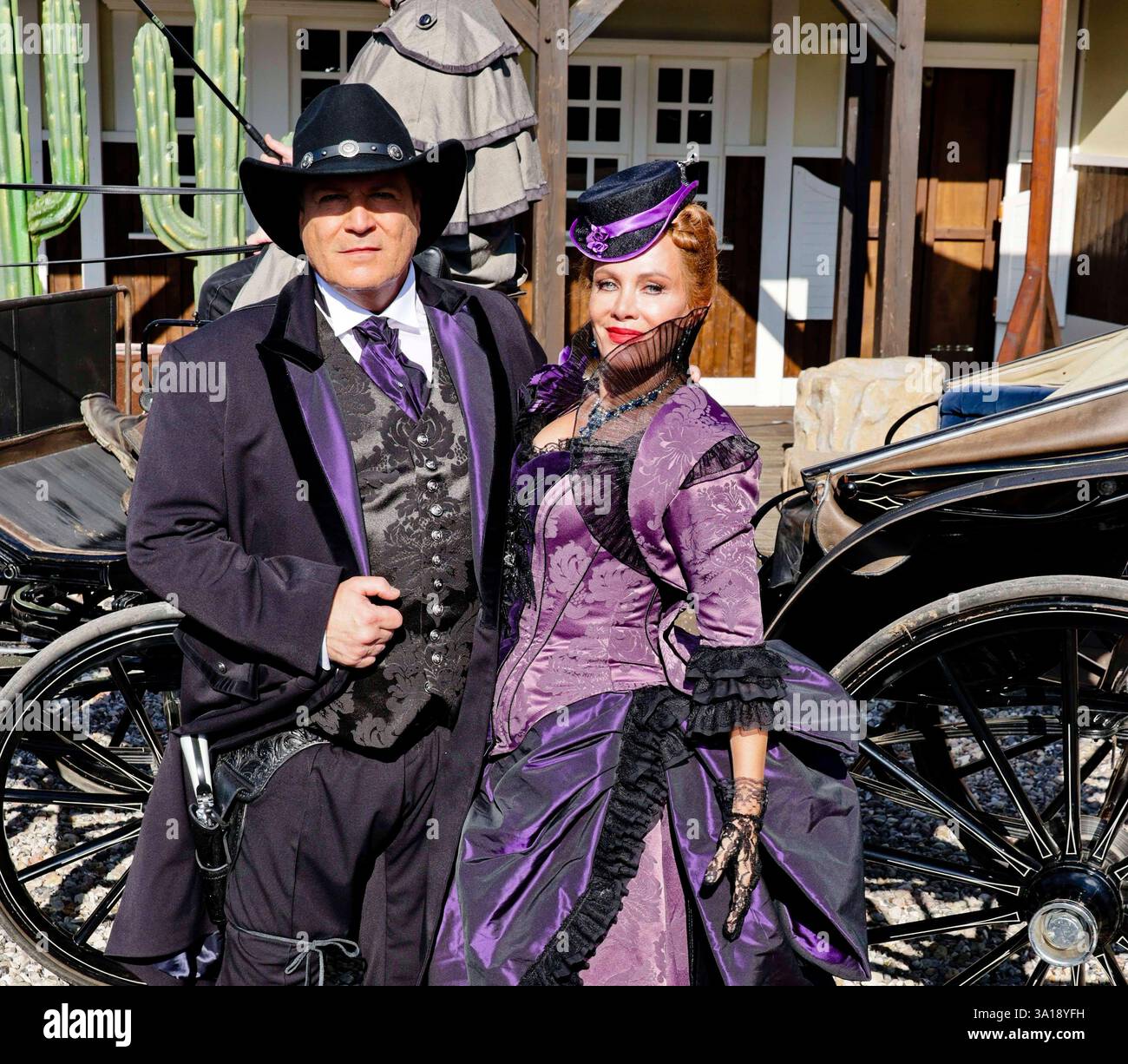Sonja Kirchberger und Francis Fulton-Smith die Schauspieler in der ...
