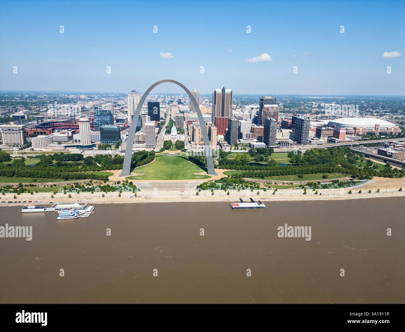 The Gateway Arch, downtown St Louis, MO, USA Stock Photo - Alamy