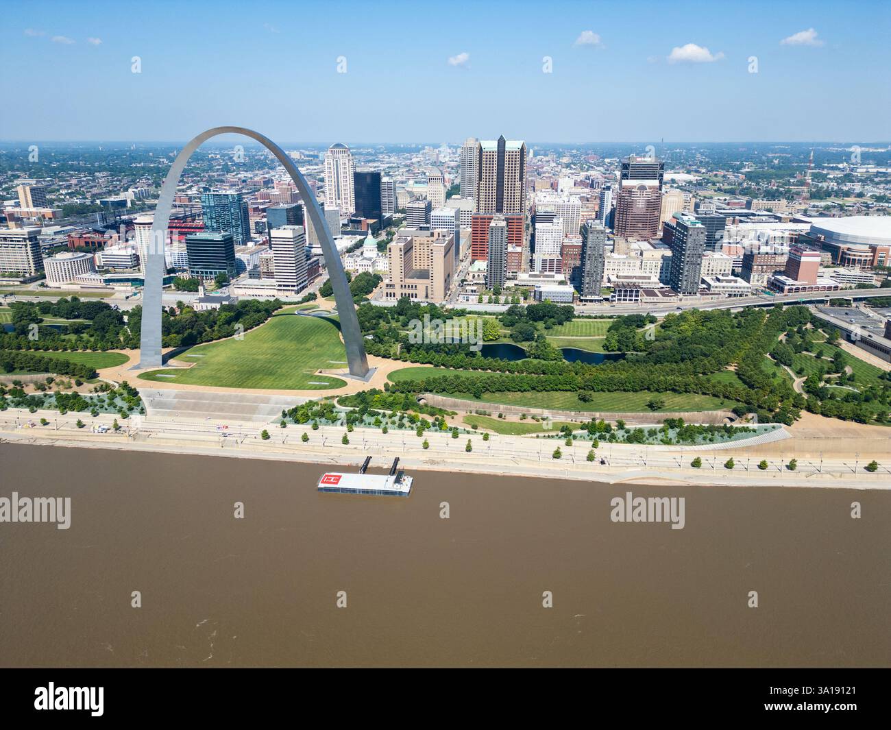 The Gateway Arch, downtown St Louis, MO, USA Stock Photo - Alamy