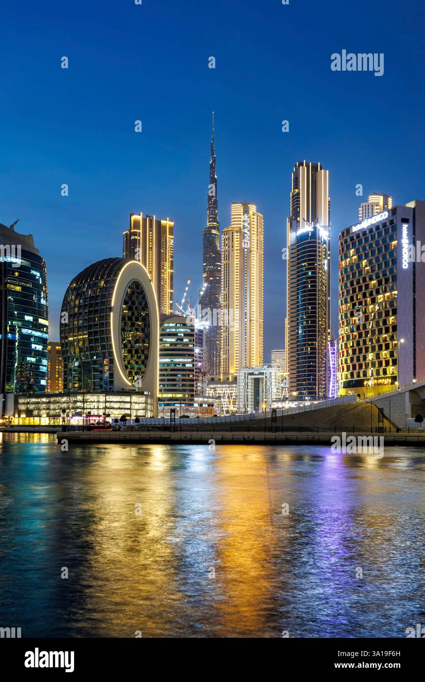 Dubai, United Arab Emirates, Dubai Burj Khalifa skyline tallest ...