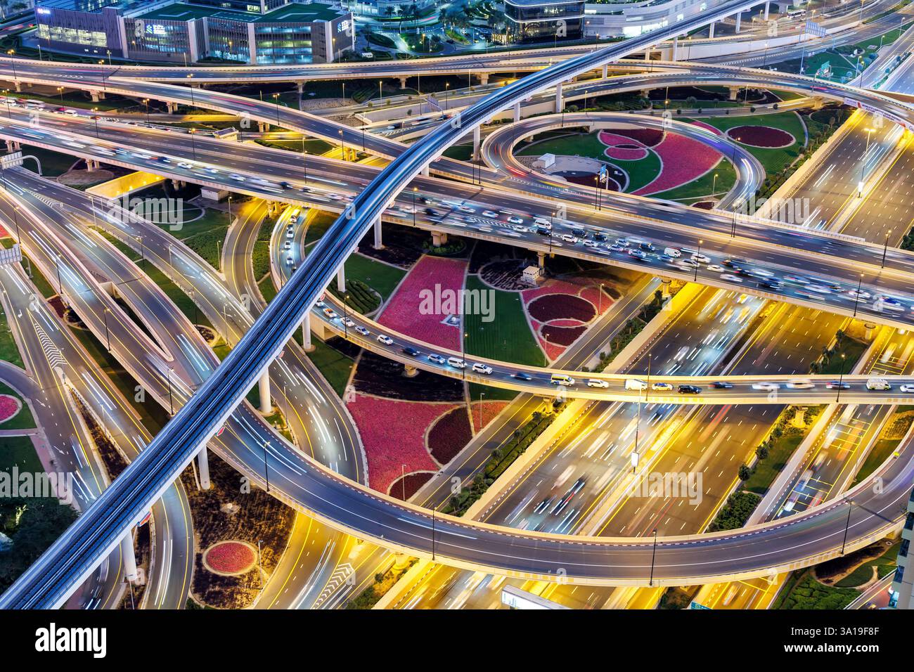 Dubai, United Arab Emirates, Intersection of Sheikh Zayed Road traffic ...