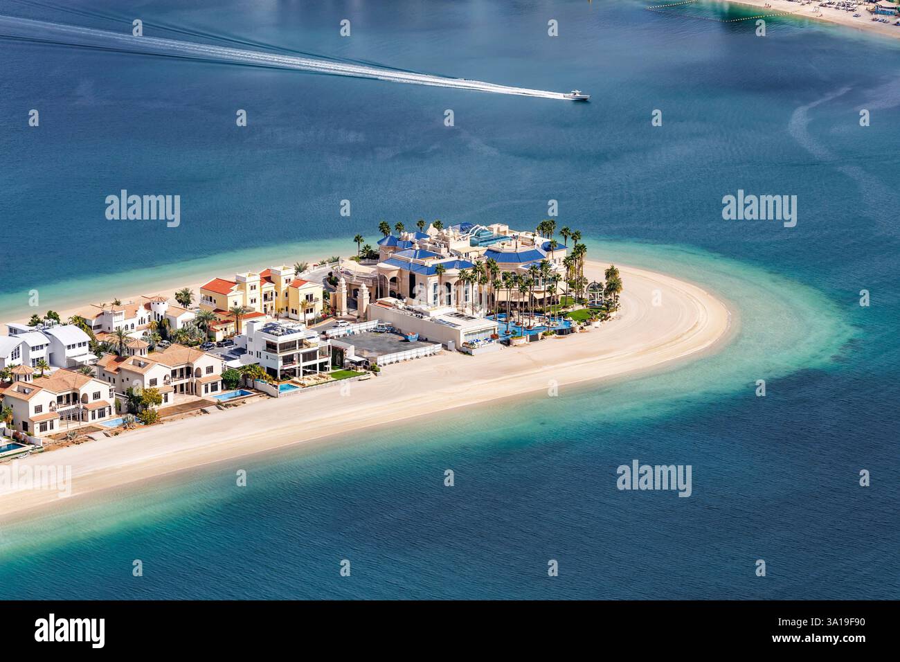 Dubai, United Arab Emirates, Luxury villas real estate on The Palm ...