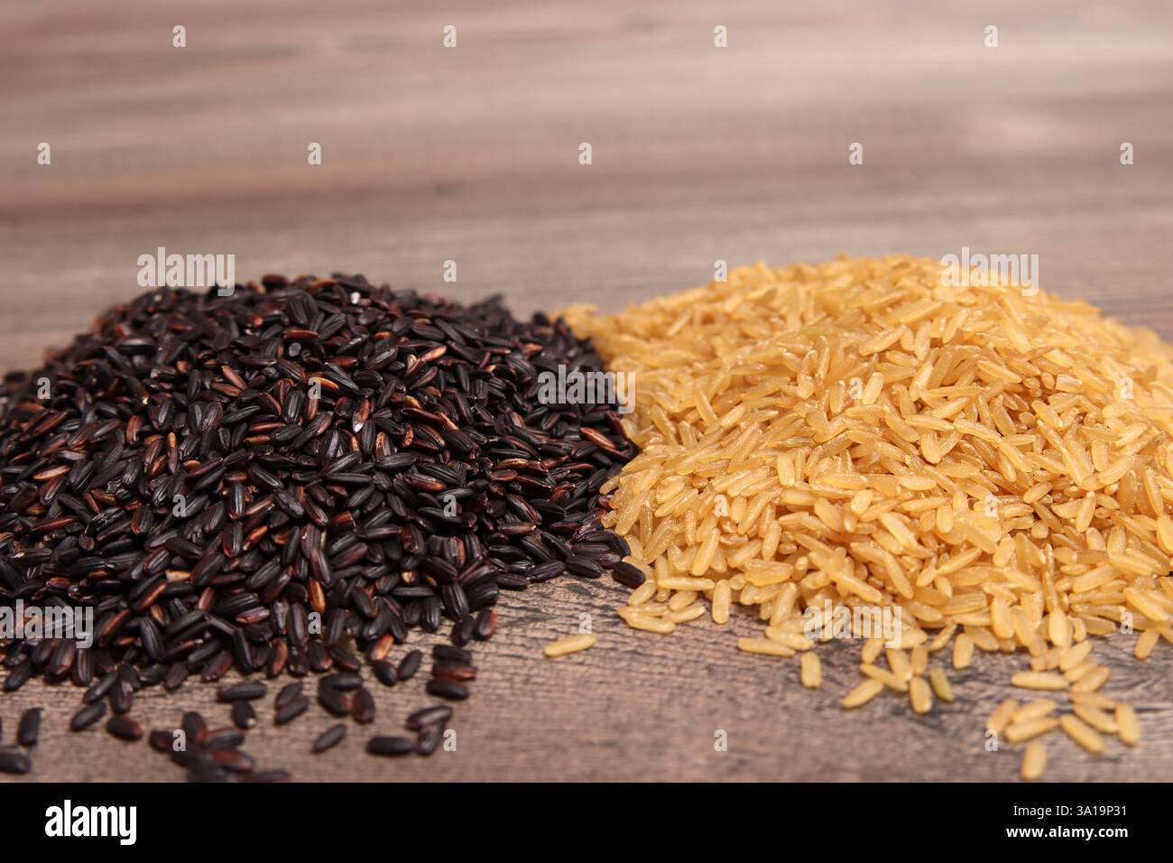 Different types brown rice hi-res stock photography and images - Alamy