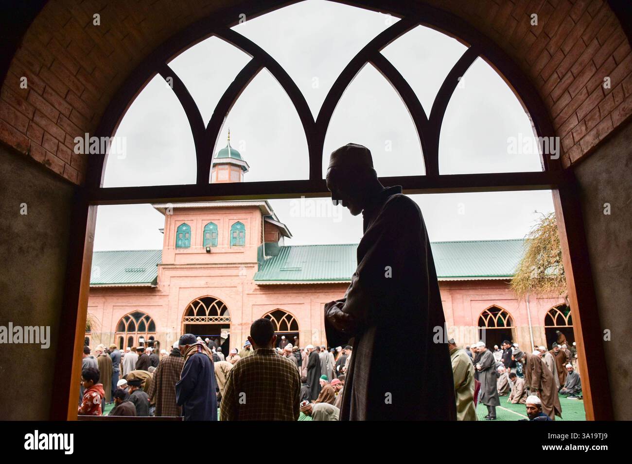 Shopian, India. 07th Mar, 2025. A silhouette of Kashmiri Muslim ...
