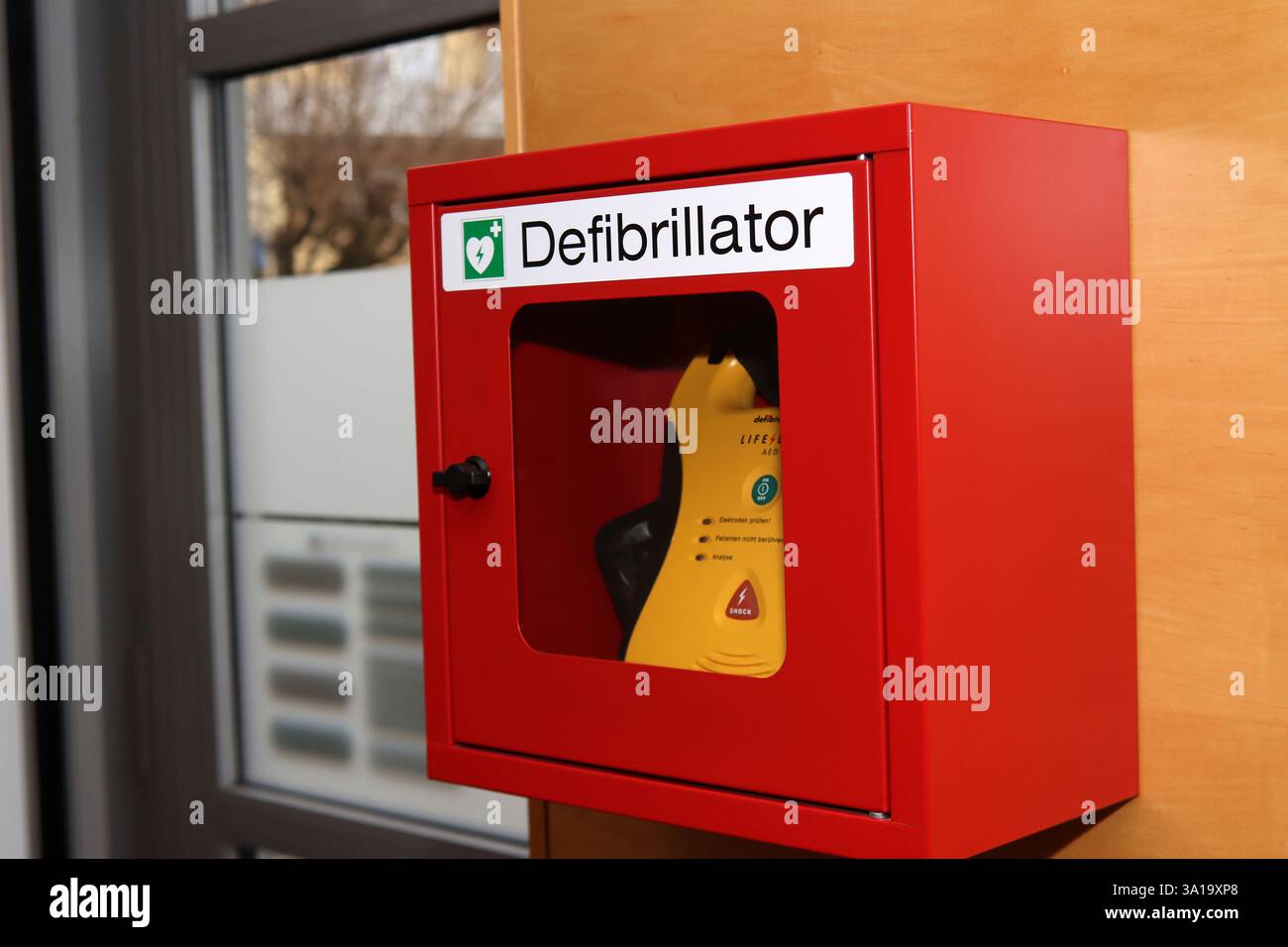 Defibrillator in the entrance area of a public building Stock Photo - Alamy