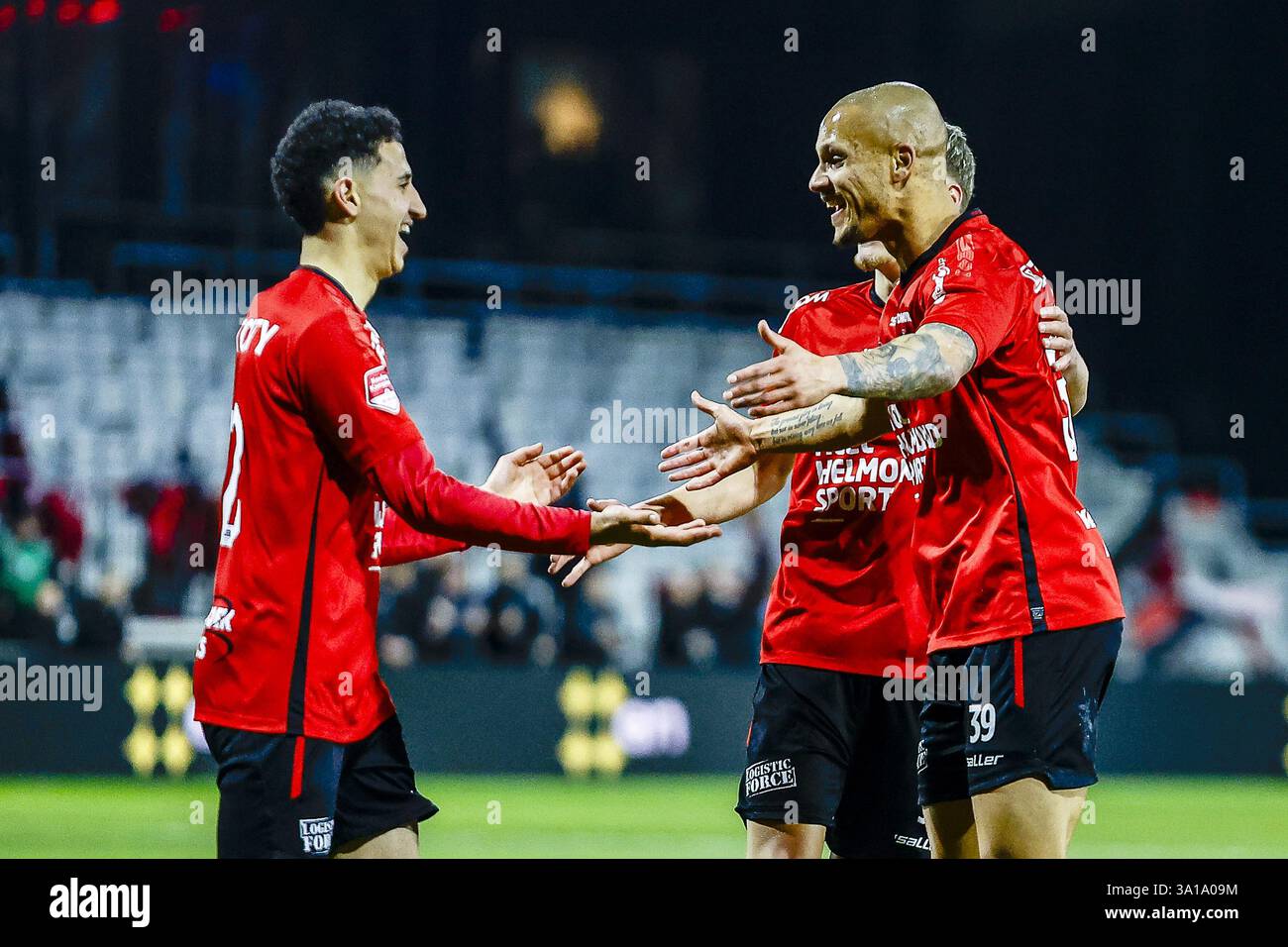 HELMOND, 07-03-2025. GS Staalwerken stadium. Keuken Kampioen Divisie ...