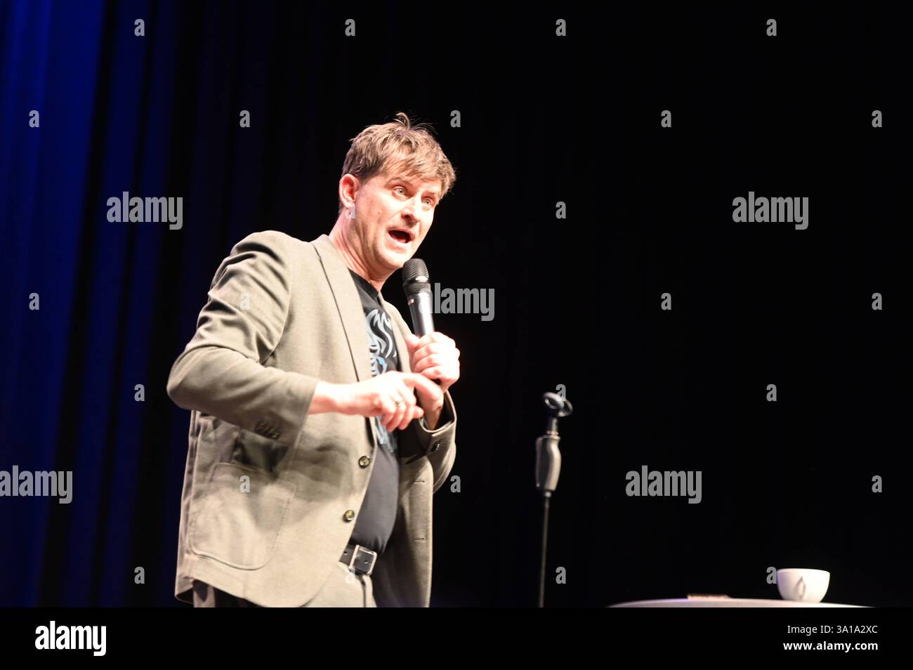 Michael Altinger, Die letzte Tasse Testosteron, Salzburg, Premiere ...
