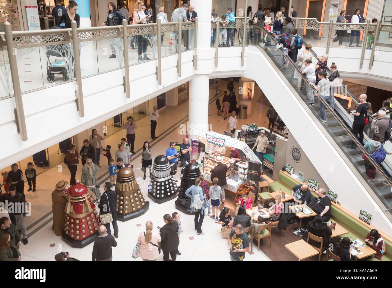 Crowds at the intu Braehead shopping centre in Bromley London. Doctor ...