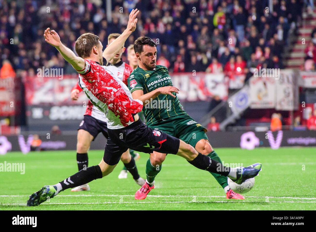 Emmen, Netherlands. 07th Mar, 2025. EMMEN, Stadium Oude Meerdijk, 07-03-2025, season 2024/2025 ...