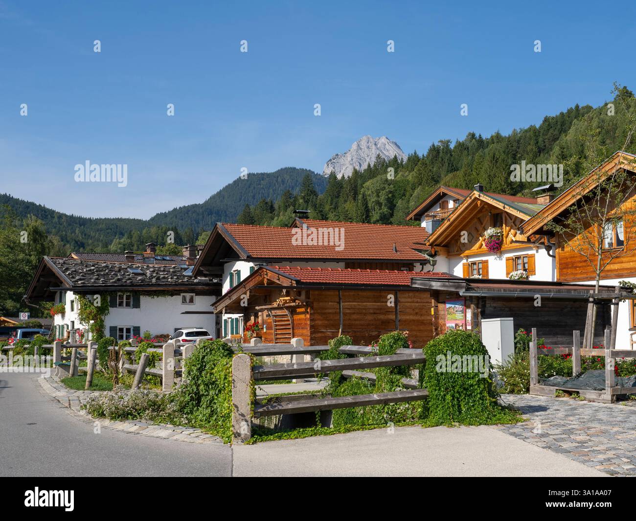Germany, Bavaria, Upper Bavaria, Werdenfelser Land, Mittenwald, Im ...