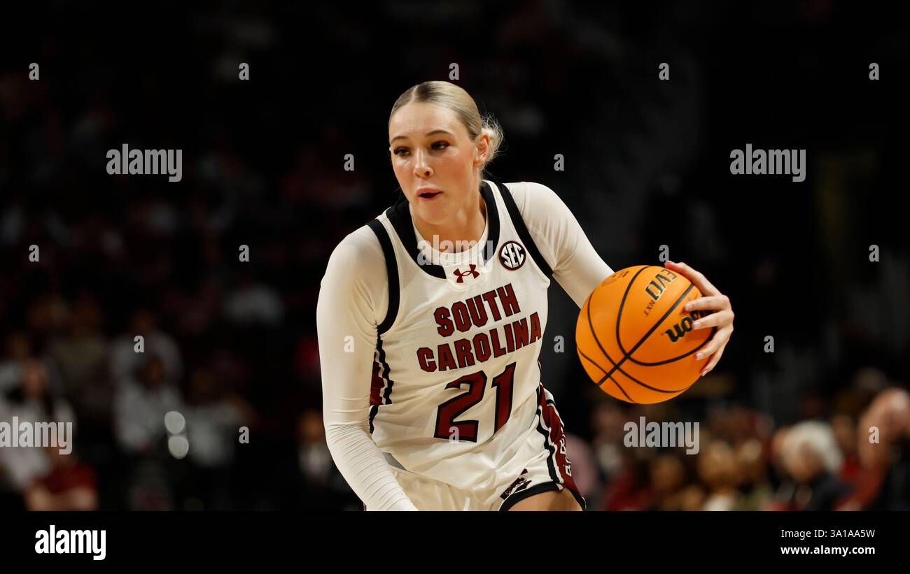 South Carolina forward Chloe Kitts brings the ball upcourt during the ...