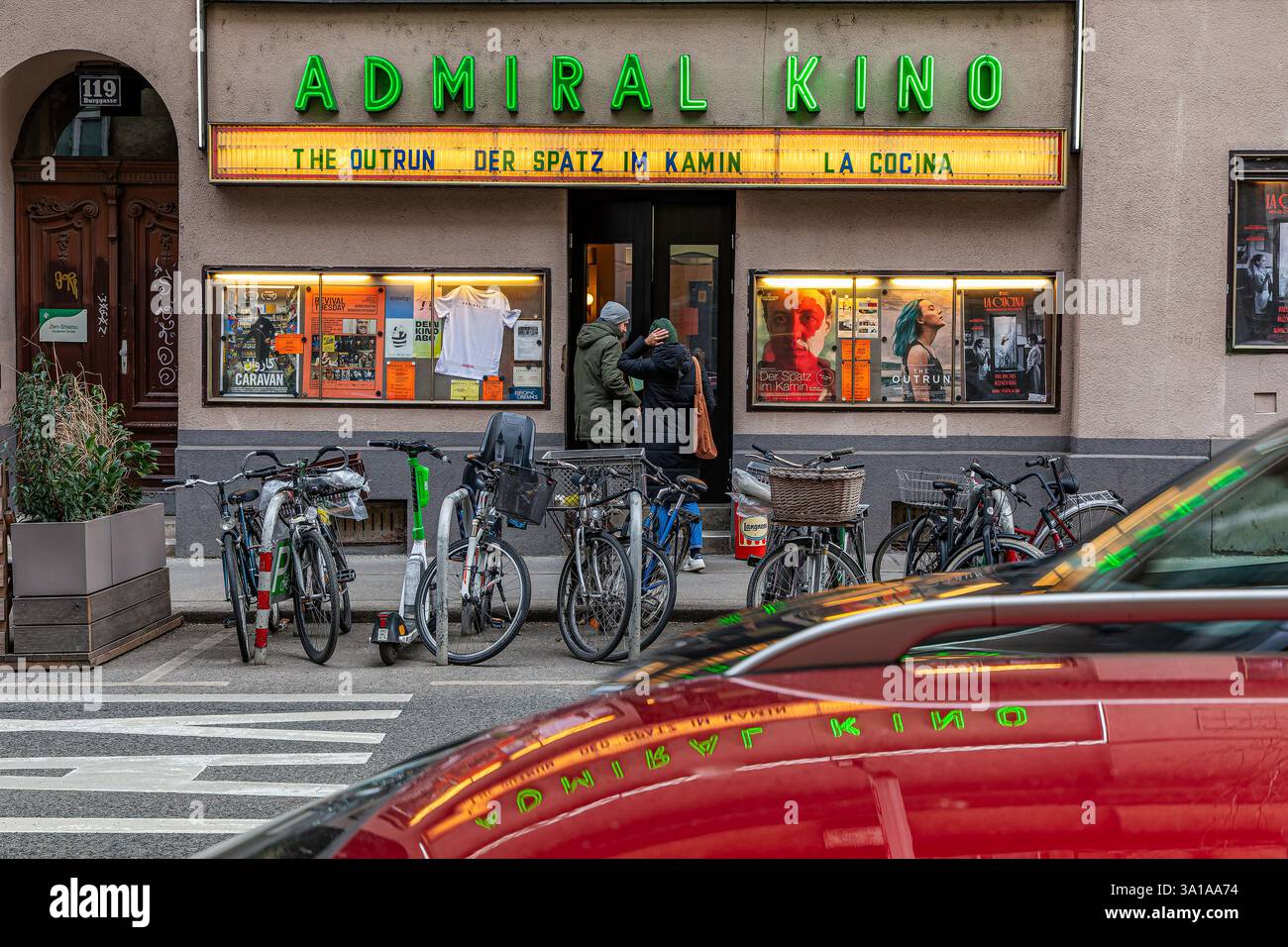 Cinéma kino hi-res stock photography and images - Alamy