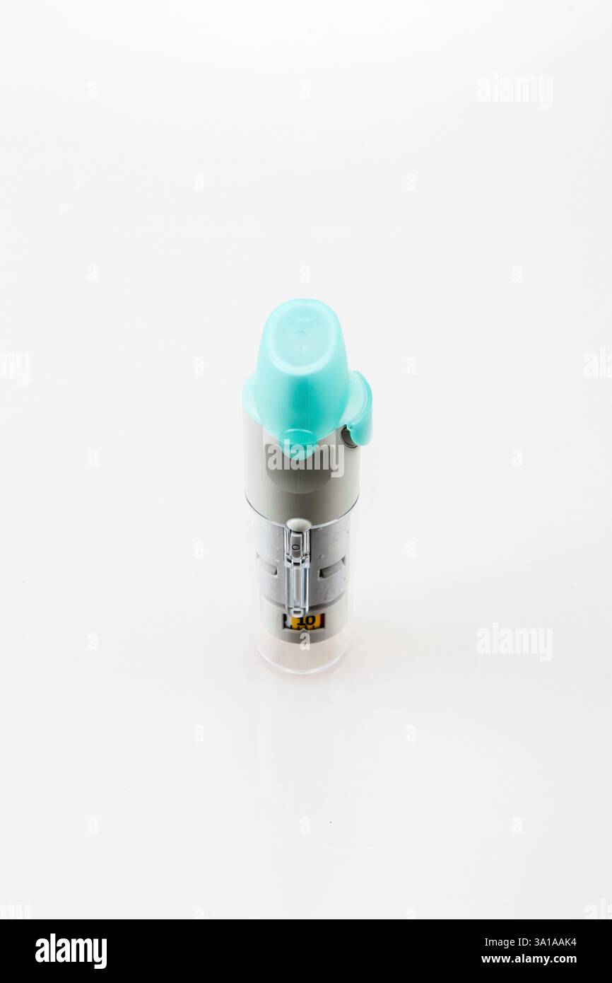 Reusable inhaler with replaceable cartridge hi-res stock photography ... Reusable inhaler with replaceable cartridge hi-res stock photography ...