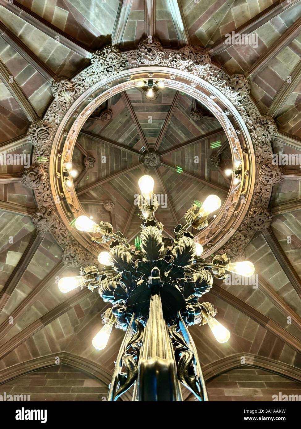 The stunning interior of the Neo-gothic style 'John Rylands Research ...