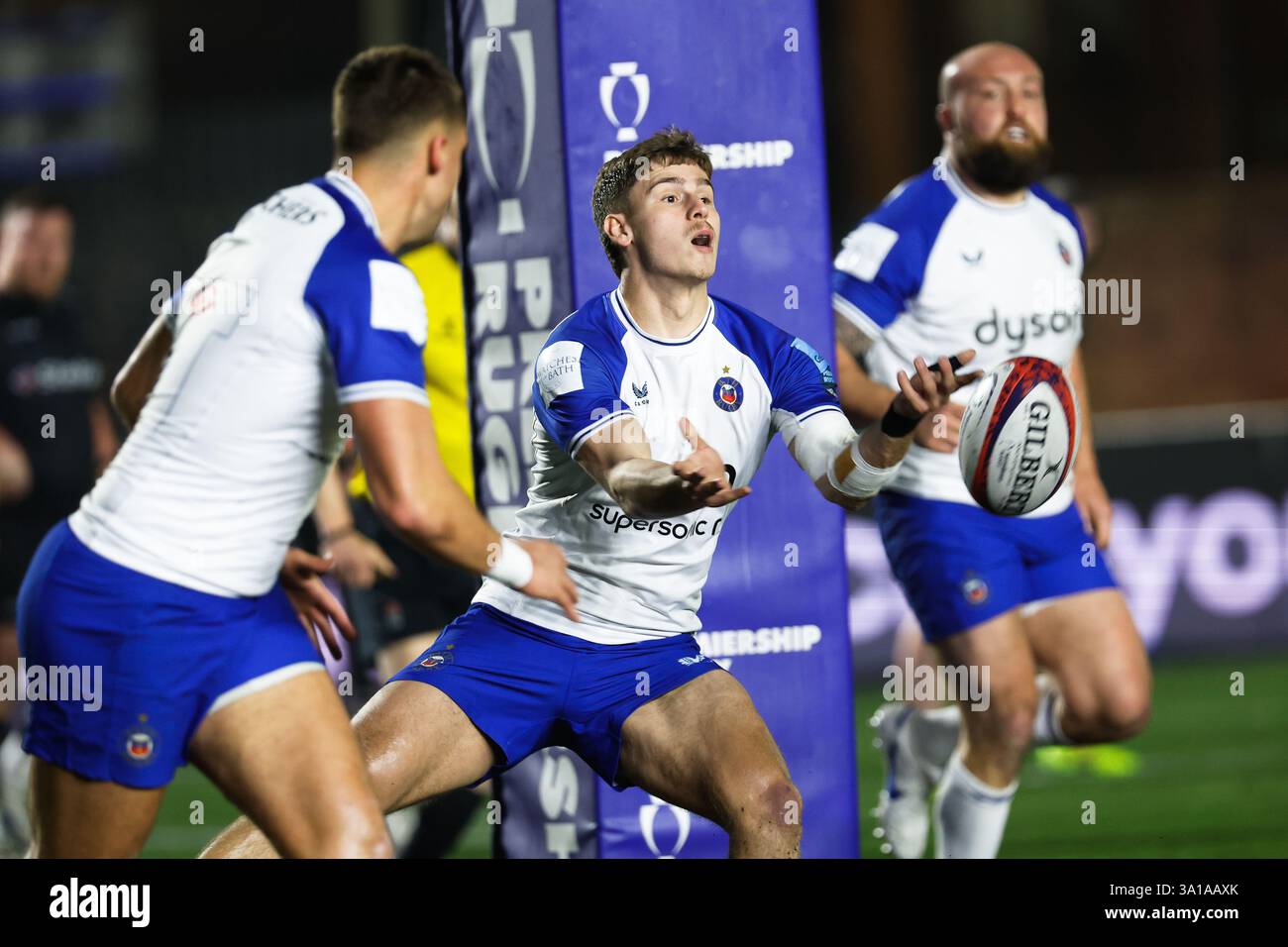 Newcastle, Gbr. 21st Dec, 2024. Ciaran Donoghue of Bath Rugby passes ...