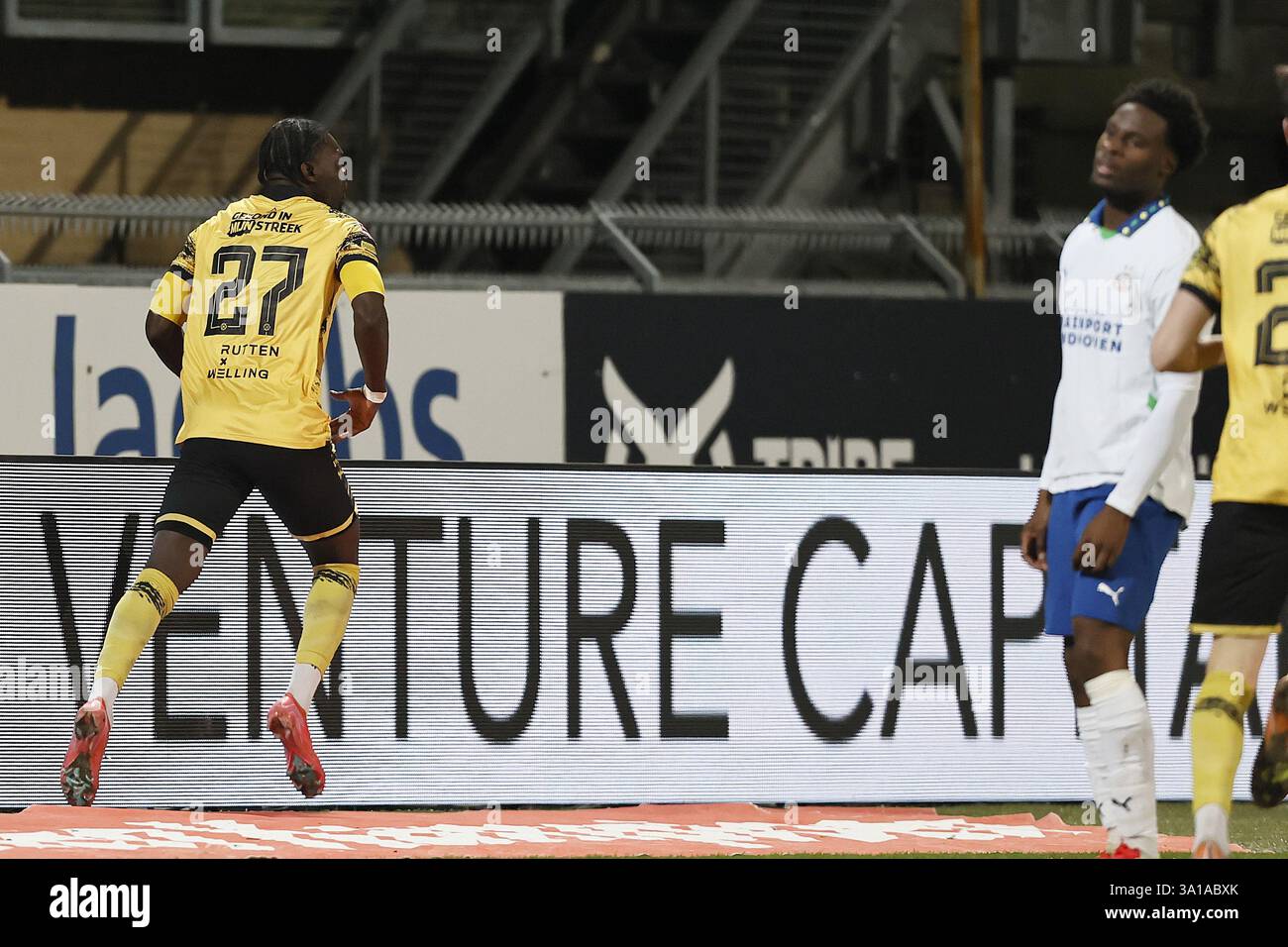 KERKRADE, Netherlands. 07th Mar, 2025. football, Dutch Keuken Kampioen Divisie, Roda JC -Jong ...