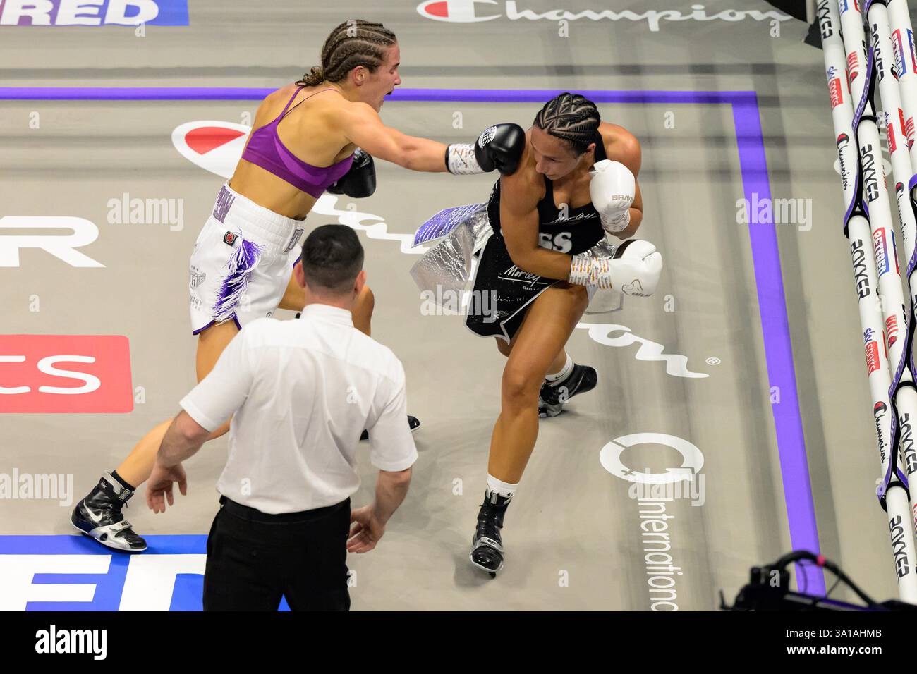 Royal Albert Hall, London March 07 2025 Chloe Watson throws a jab ...