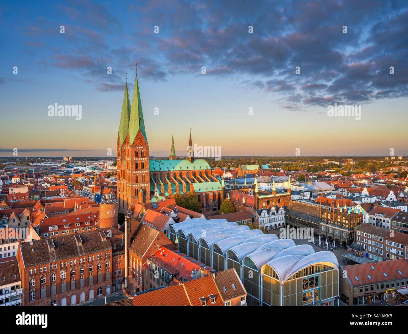 Marienkirche and the market square of Lübeck, Germany Stock Photo - Alamy