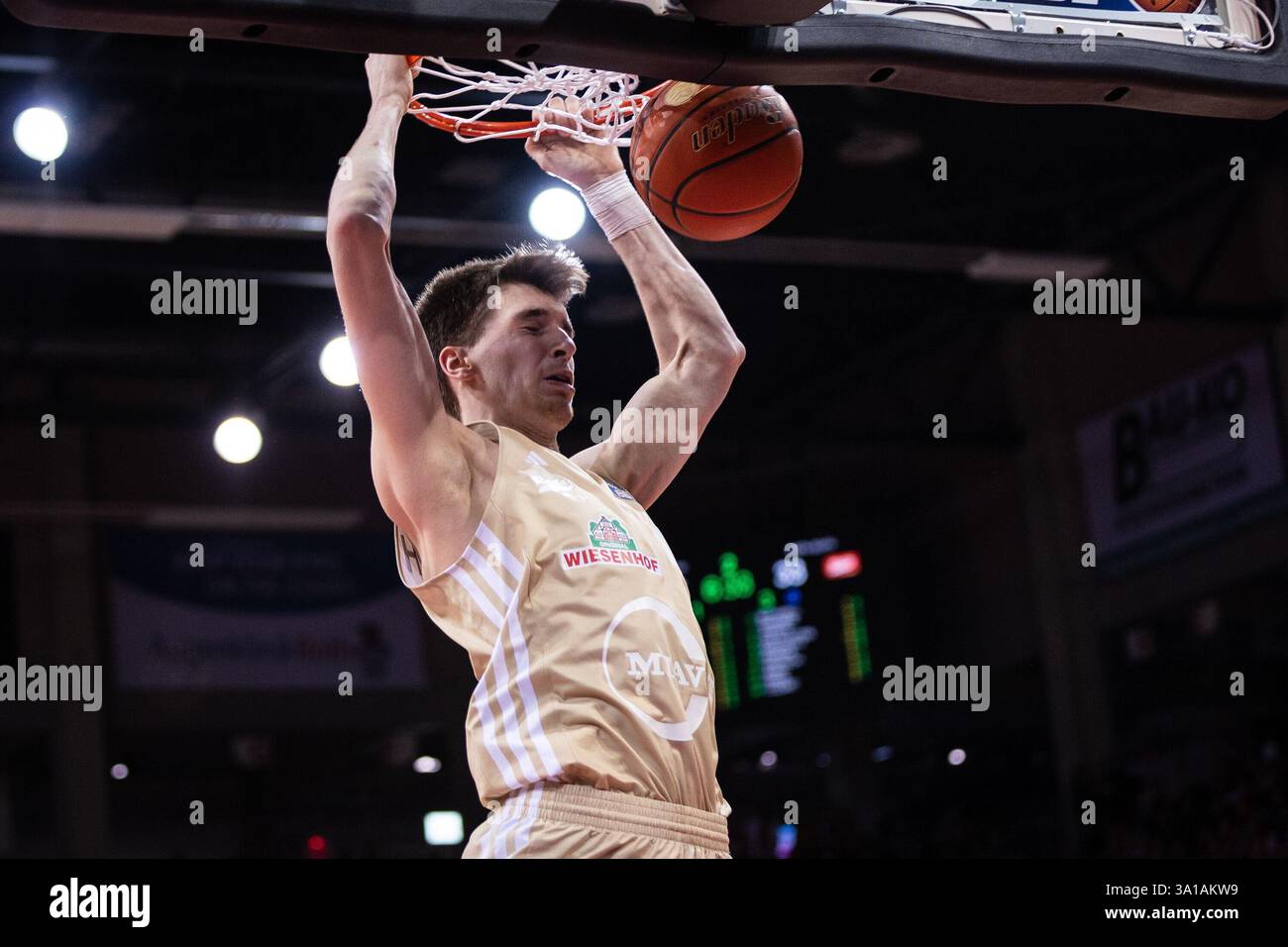Bonn, Deutschland. 07th Mar, 2025. Augen zu und durch: Johann Gr?nloh ...