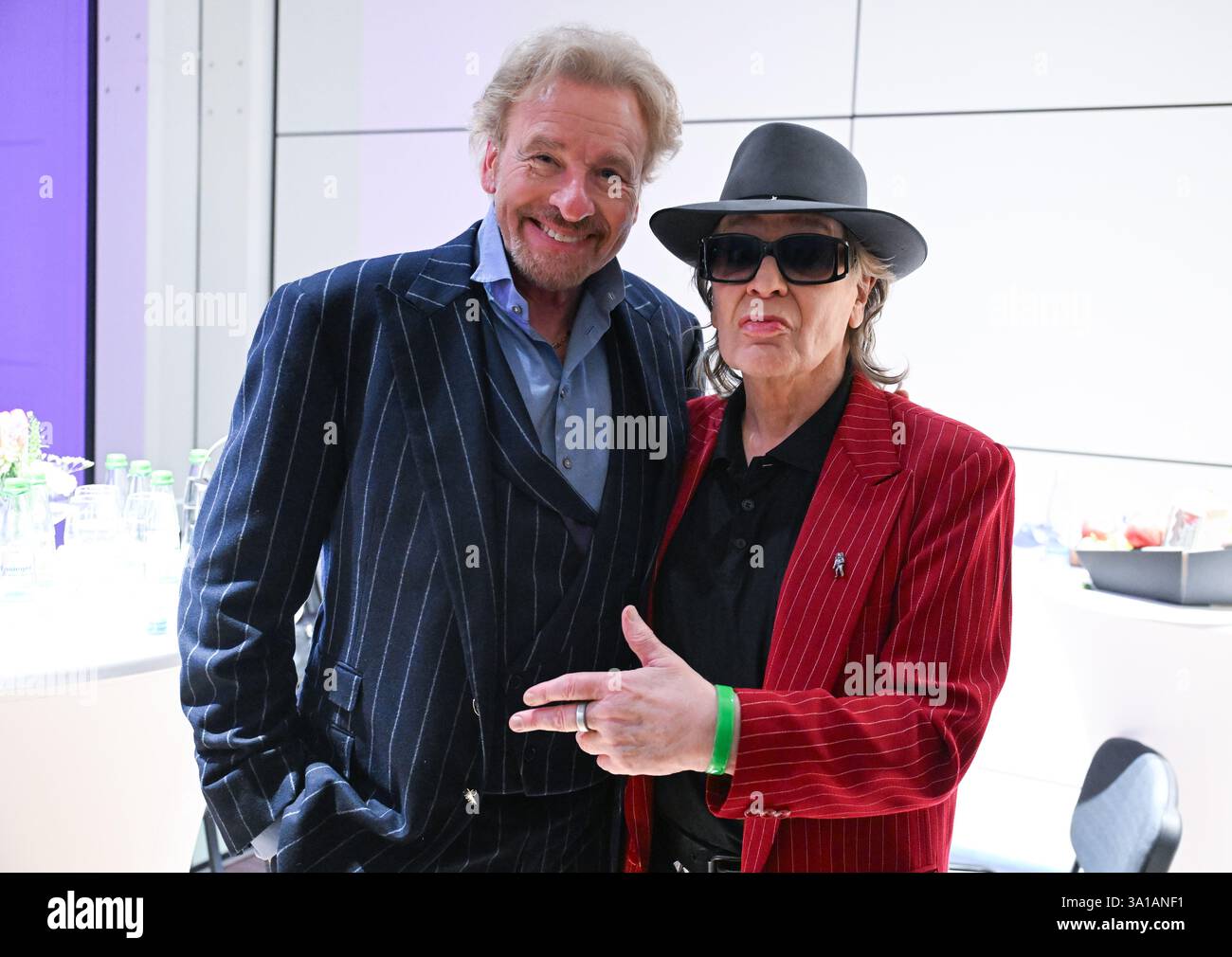07 March 2025, Baden-Württemberg, Tübingen: Thomas Gottschalk (l) and ...