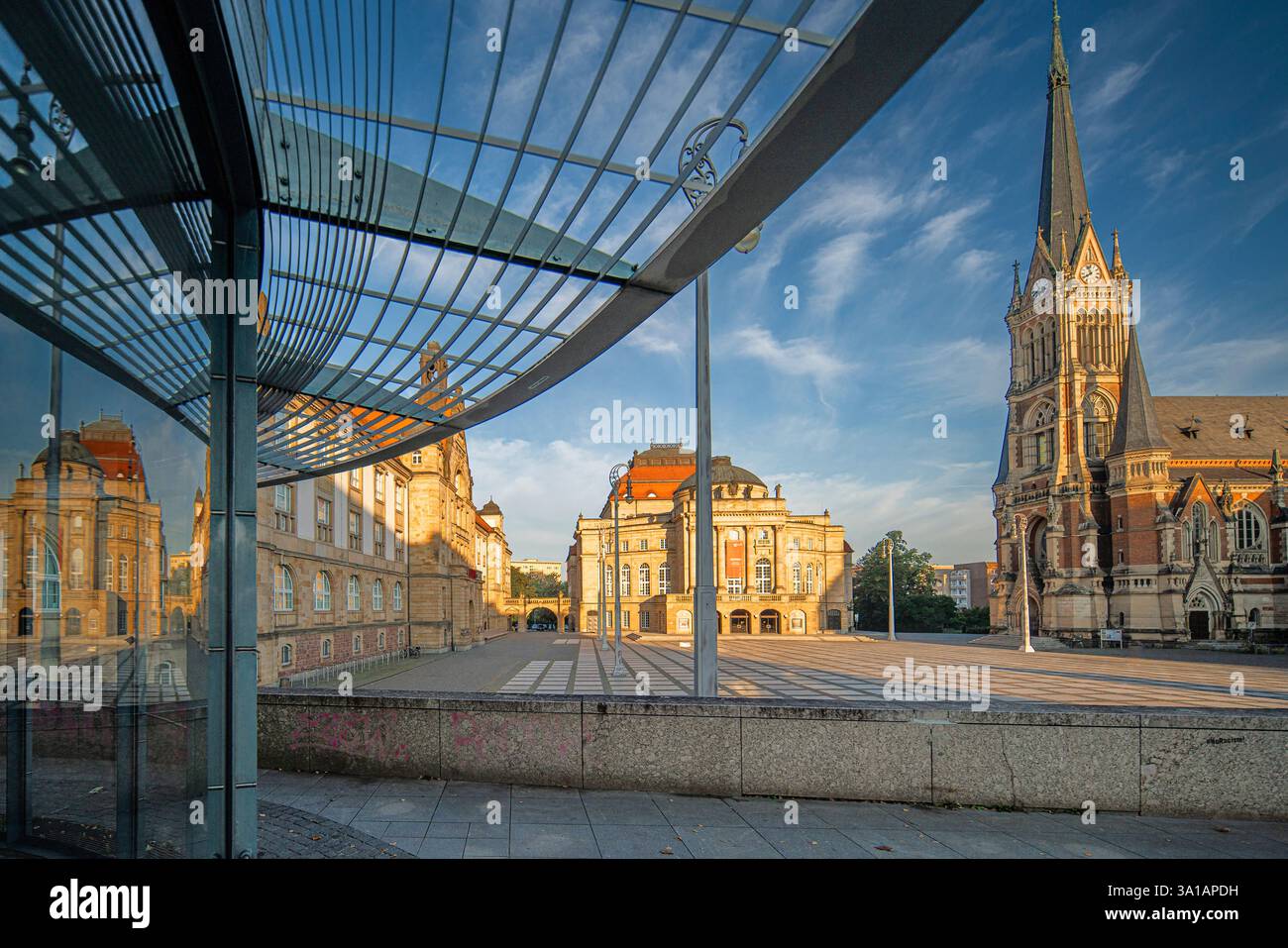Theaterplatz with opera, Petrikirche and König-Albert Museum in ...