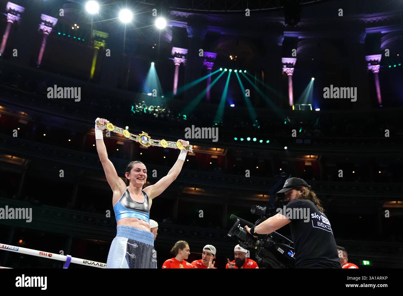 Karriss Artingstall celebrates victory against Raven Chapman (not ...