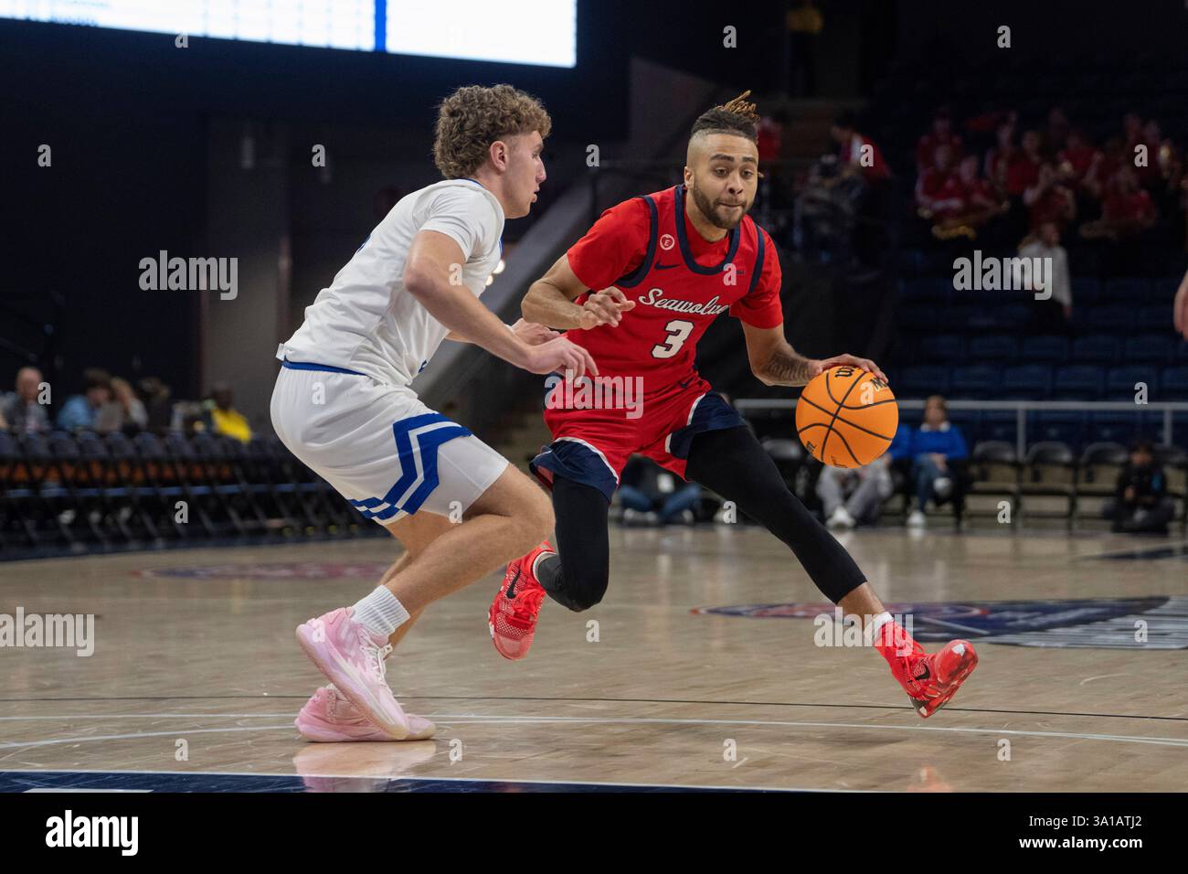 WASHINGTON, DC - MARCH 07: Stony Brook Seawolves Guard CJ Luster II (3 ...