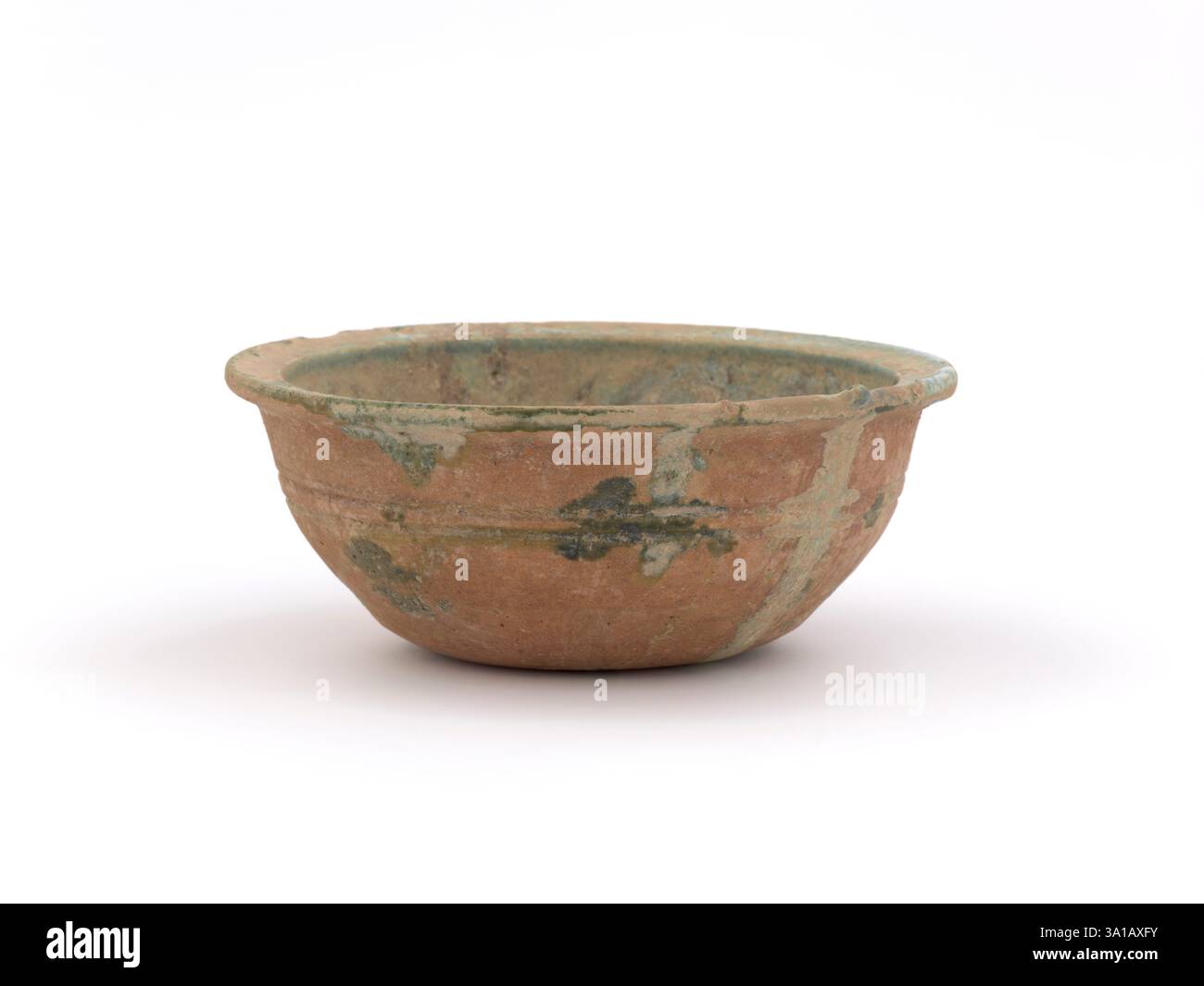 Lead glazed bowl hi-res stock photography and images - Alamy