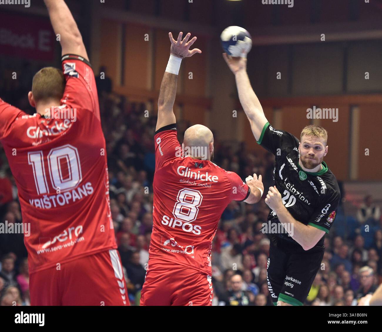 William Bogojevic (SC DHfK Leipzig, #20) (m Ball), Dainis Kristopans ...
