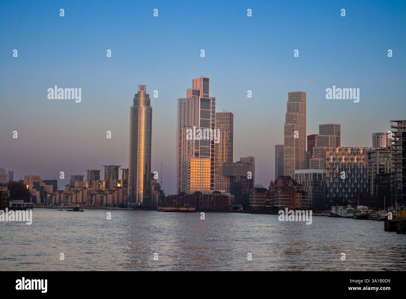 High Rise Apartments in Vauxhall, London, UK Stock Photo - Alamy