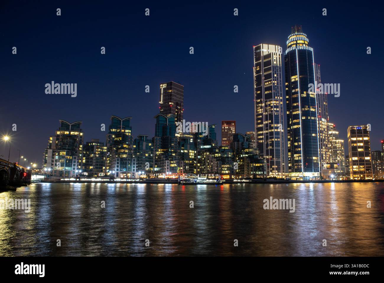 High Rise Apartments in Vauxhall, London, UK Stock Photo - Alamy