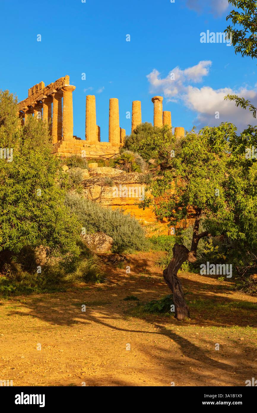 Juno temples hi-res stock photography and images - Alamy