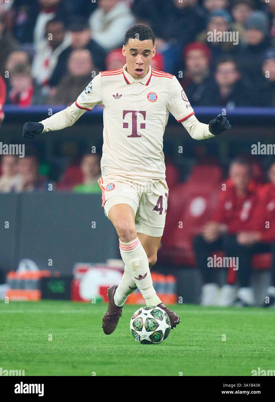 Jamal MUSIALA, FCB 42 in the round of 16 first leg match FC BAYERN ...