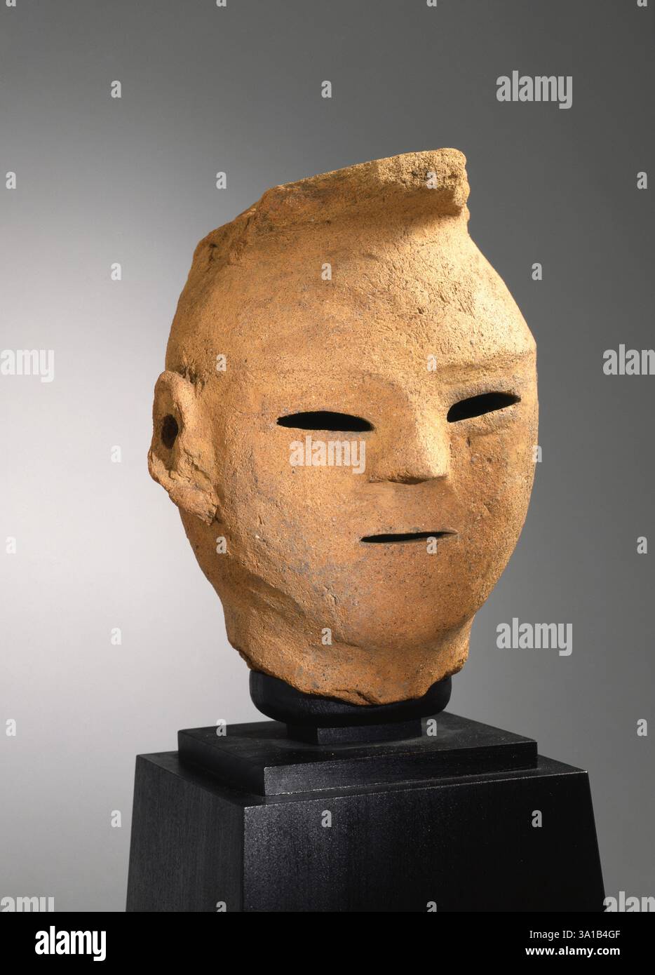 Female haniwa figure hi-res stock photography and images - Alamy