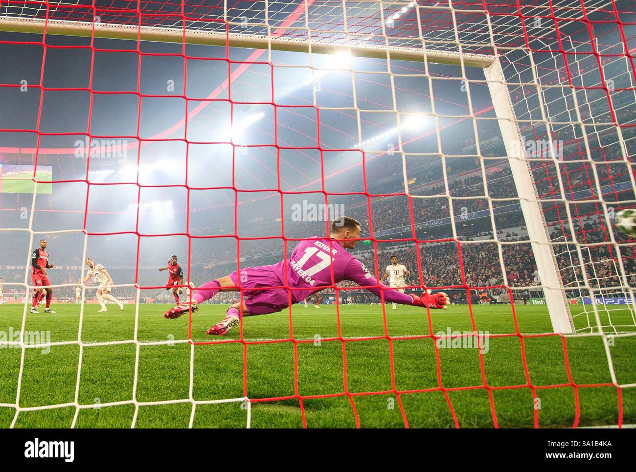 Munich, Germany. 05th Mar, 2025. Harry Kane, FCB 9 scores, shoots goal, Tor, Treffer, Torschuss ...