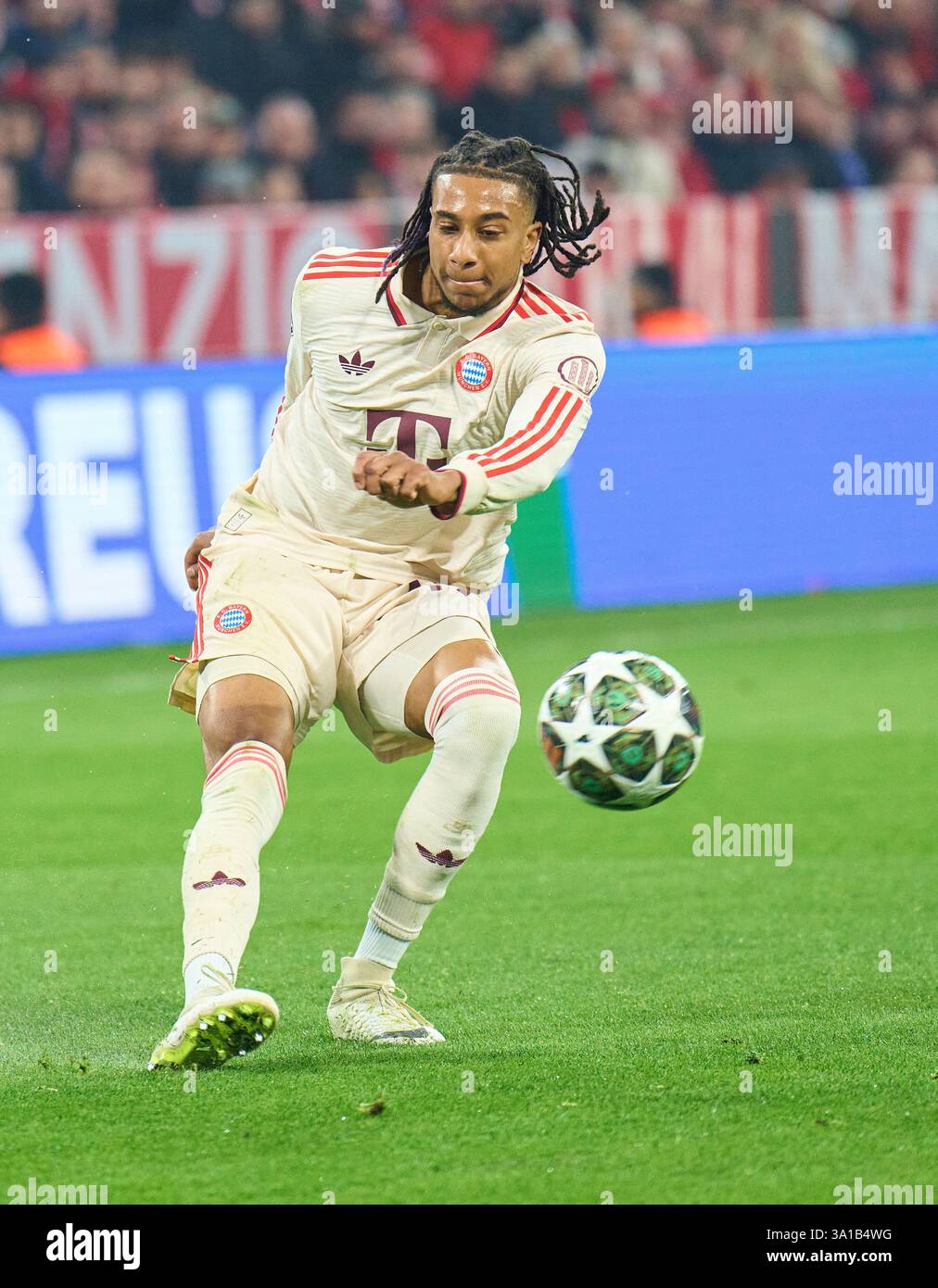 Munich, Germany. 05th Mar, 2025. Michael Olise (FCB 17) in the round of ...