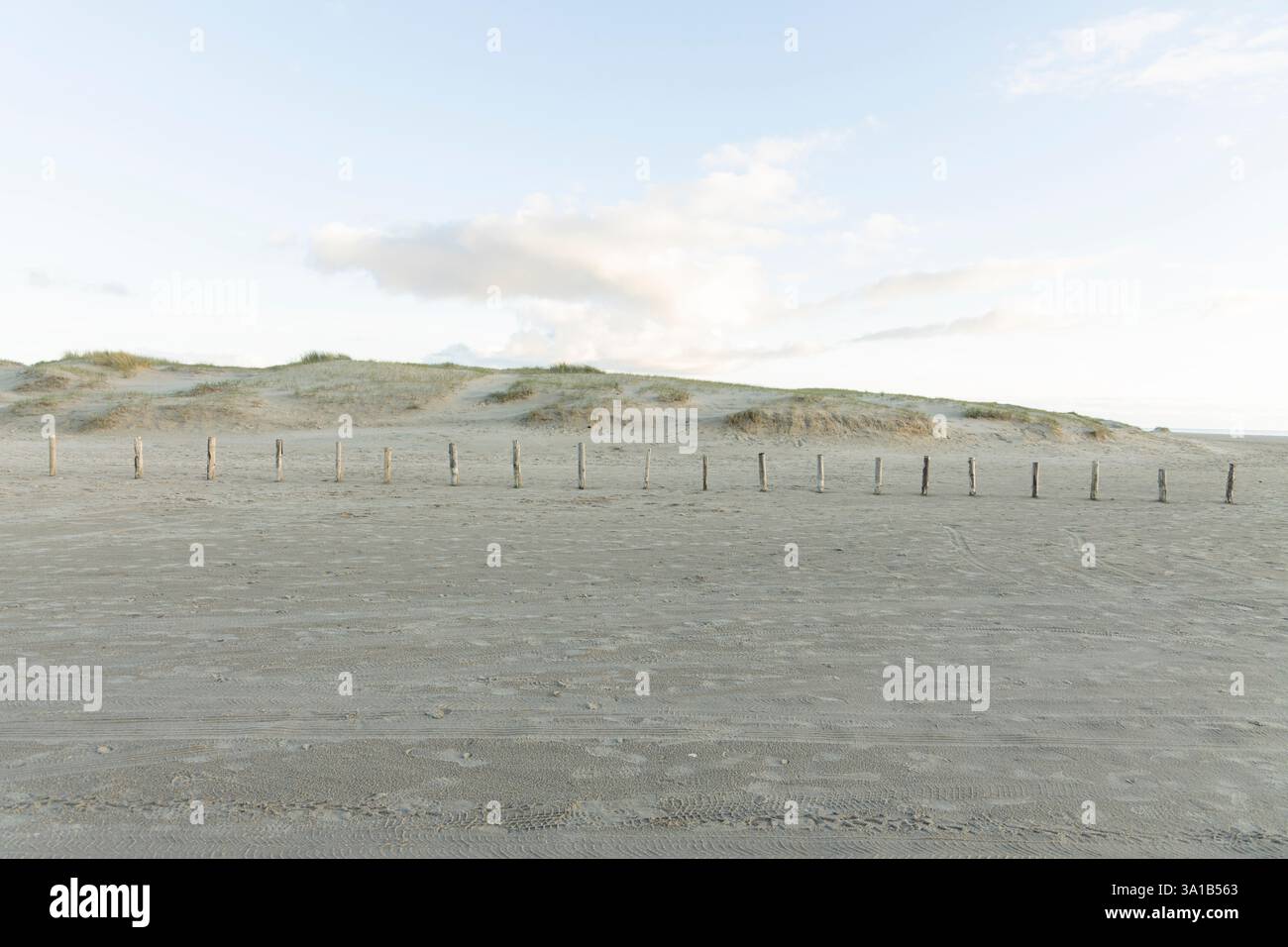 The expanse on the beach with sun and clouds near Lakolk on Romo ...